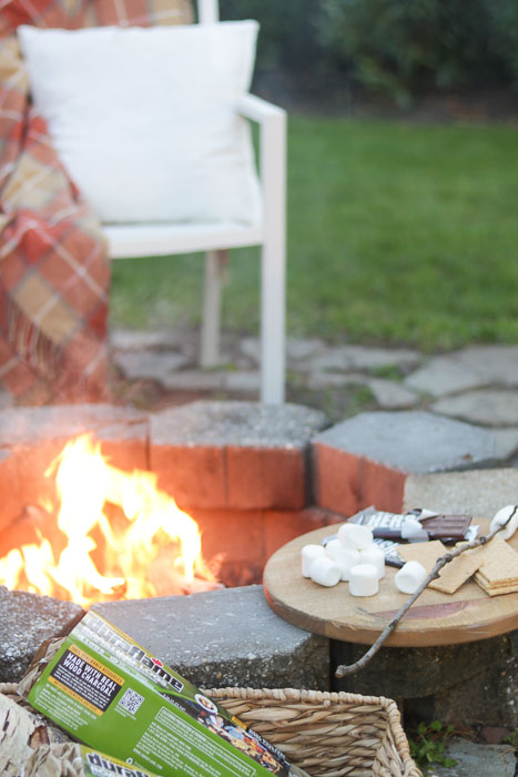 How-to-create-the-perfect-fall-firepit-5537 - Seeking Lavender Lane
