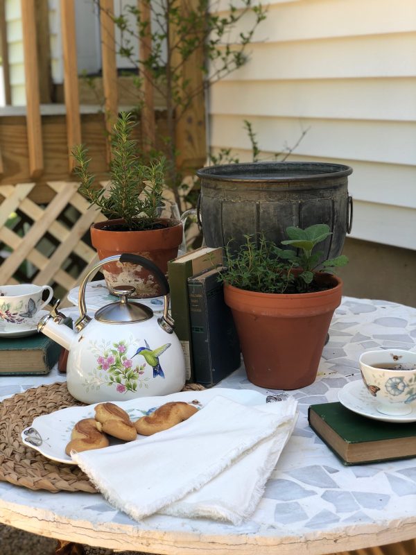 An outdoor tea party - Seeking Lavender Lane
