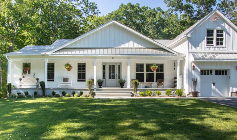Farmhouse Curb Appeal - Seeking Lavender Lane