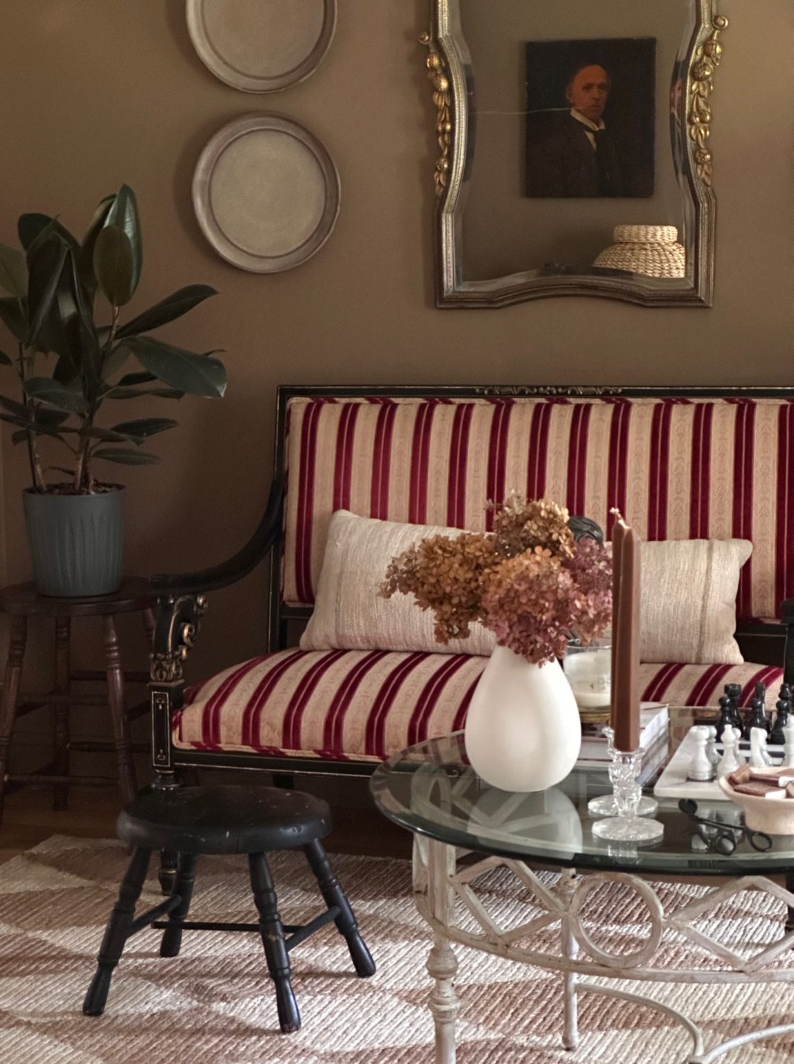 European Lounge Room - Seeking Lavender Lane