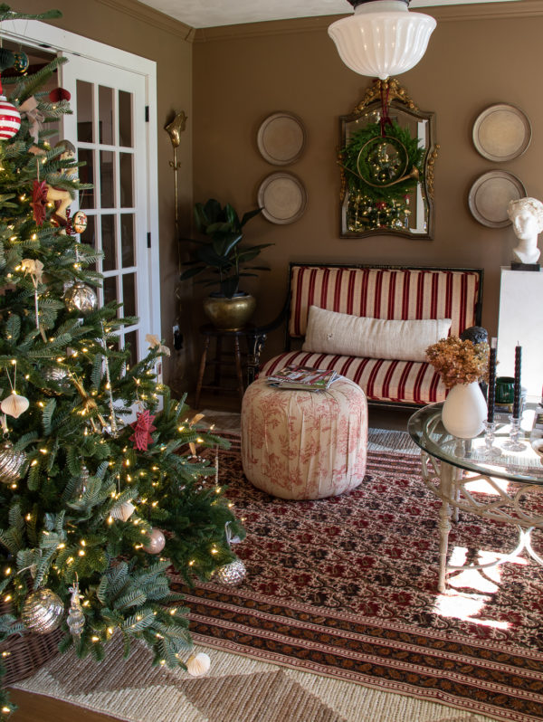 European Christmas Lounge - Seeking Lavender Lane