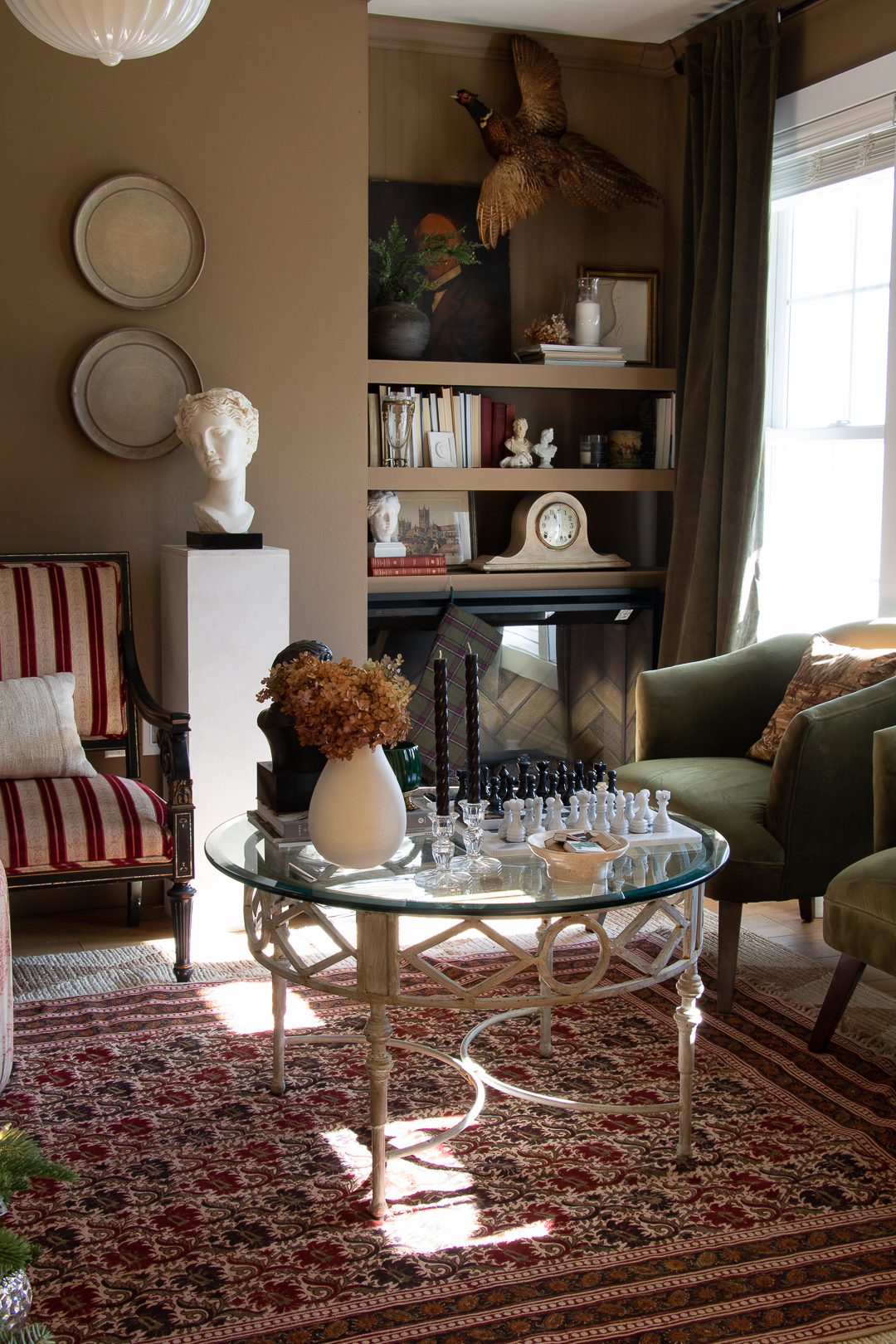 European Christmas Lounge - Seeking Lavender Lane