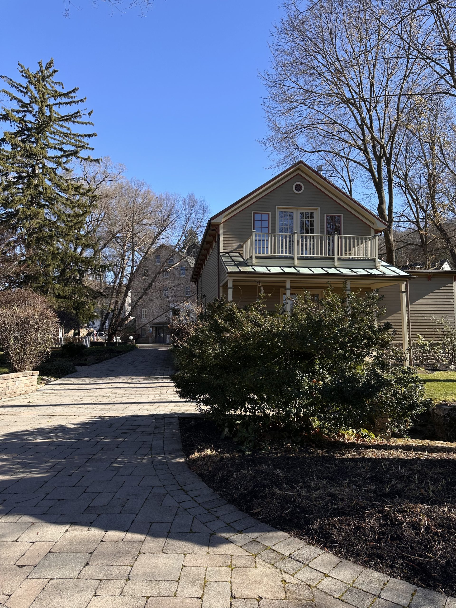 House Hunters - Seeking Lavender Lane