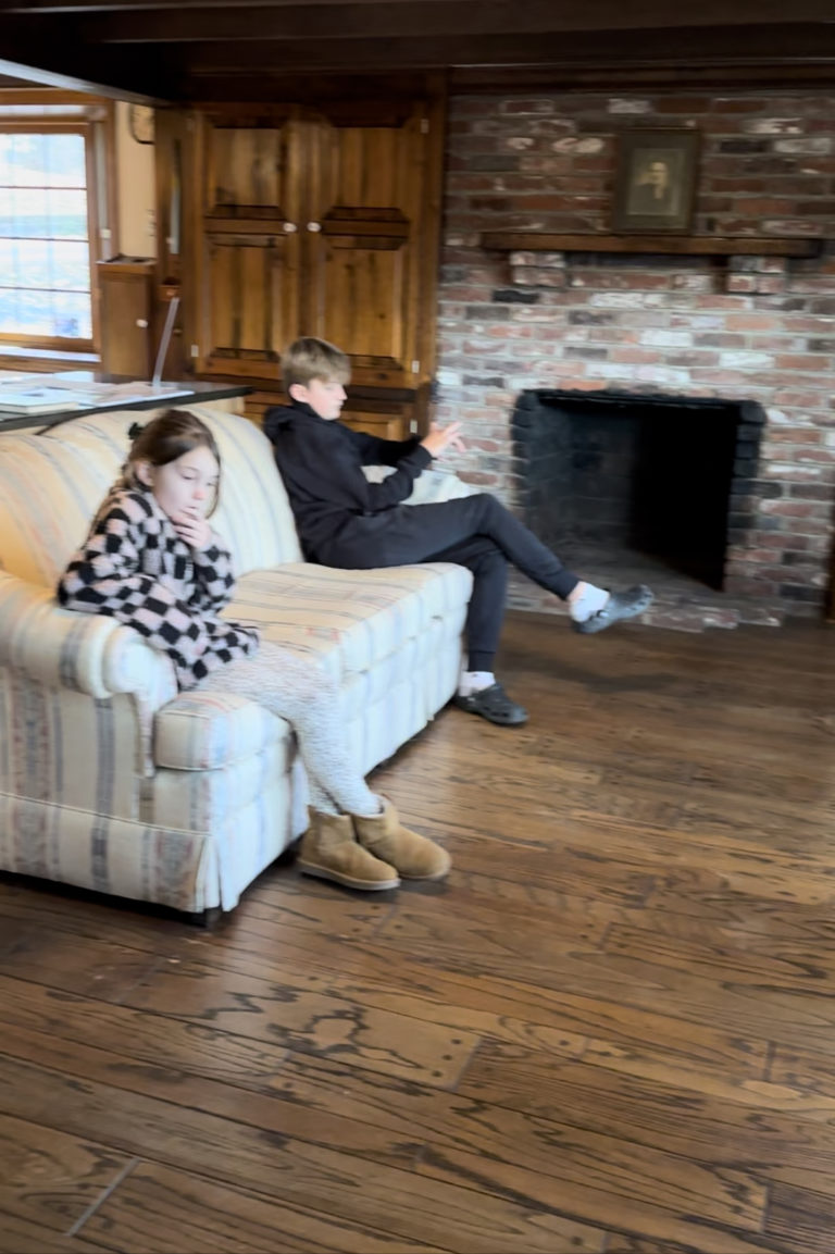 House Hunters - Seeking Lavender Lane